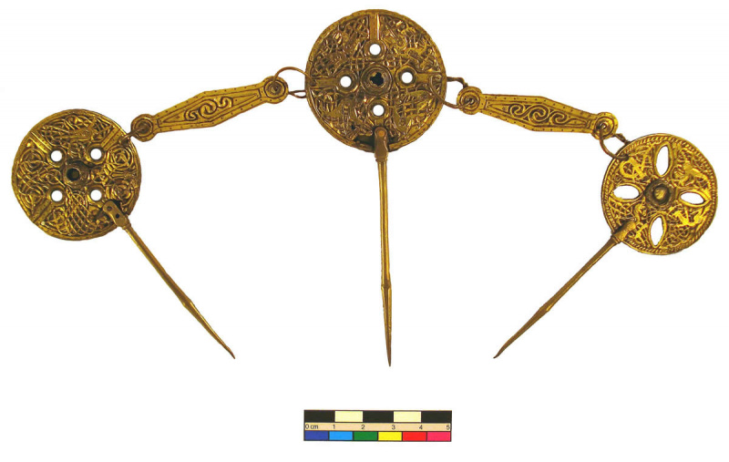 Anglo-Saxon pin head - Detecting Finds
